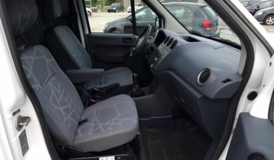 White Ford Transit 2011 in Riga, with an engine capacity of 1.80 L and mileage of 254 thousand km for 4700 €, photo 12 on AUTOMOTO.COM.LV