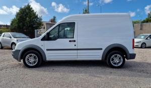 White Ford Transit 2011 in Riga, with an engine capacity of 1.80 L and mileage of 254 thousand km for 4700 €, photo 15 on AUTOMOTO.COM.LV