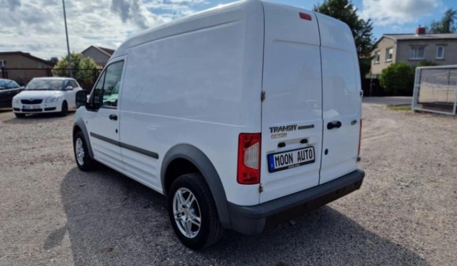White Ford Transit 2011 in Riga, with an engine capacity of 1.80 L and mileage of 254 thousand km for 4700 €, photo 16 on AUTOMOTO.COM.LV