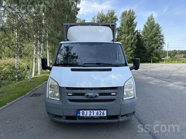 White Ford Transit 2011 in Jelgava, with an engine capacity of 2.20 L and mileage of 199 thousand km for 6500 €, photo 2 on AUTOMOTO.COM.LV