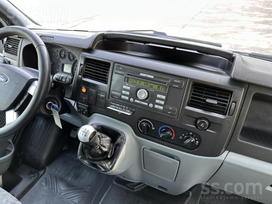 White Ford Transit 2011 in Jelgava, with an engine capacity of 2.20 L and mileage of 199 thousand km for 6500 €, photo 14 on AUTOMOTO.COM.LV