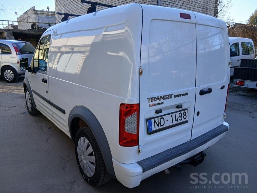 Balts Ford Transit 2012 Rīga, ar dzinēja tilpumu 1.80 L un nobraukumu 260 tūkst. km par 2000 €, foto 3 vietnē AUTOMOTO.COM.LV