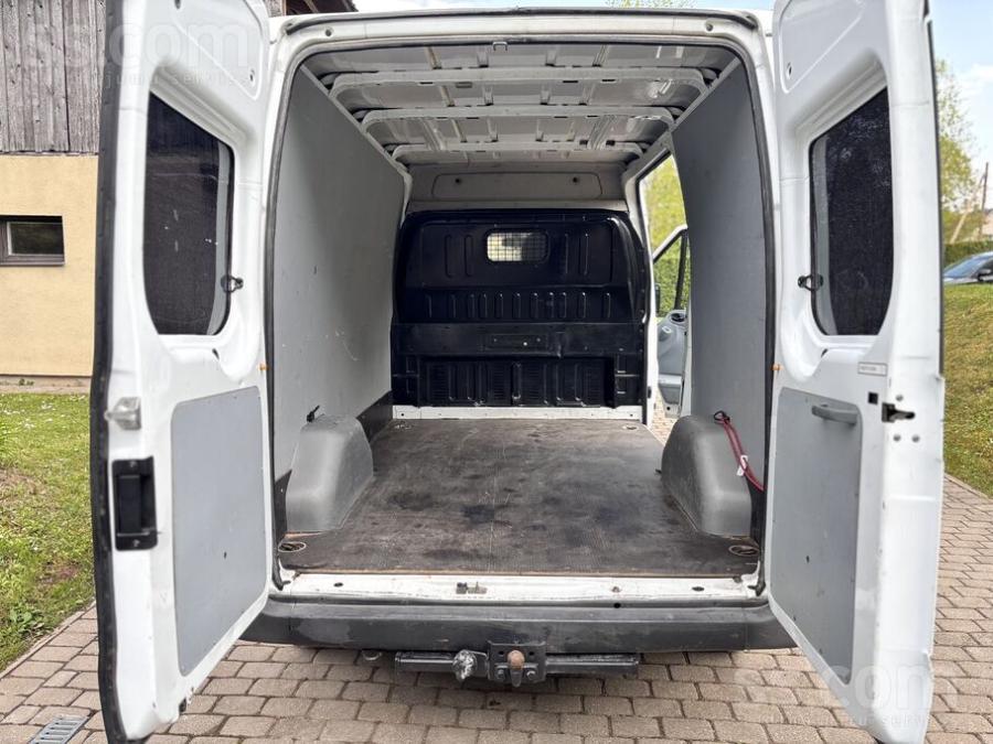 White Ford Transit 2012 in Aluksne, with an engine capacity of 2.20 L and mileage of 231 thousand km for 6400 €, photo 6 on AUTOMOTO.COM.LV