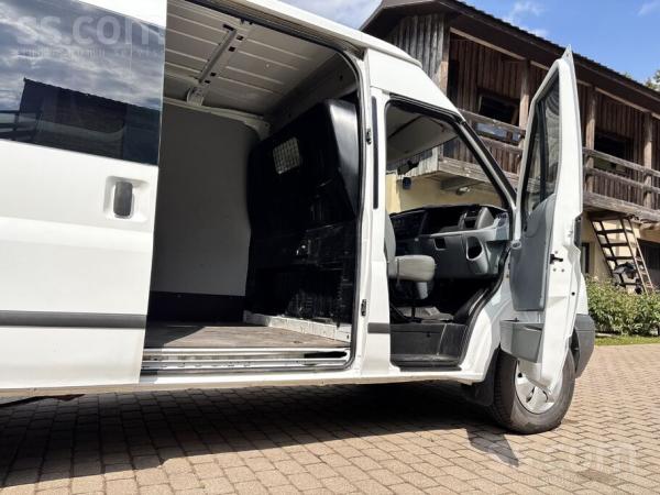 Balts Ford Transit 2012 Alūksne, ar dzinēja tilpumu 2.20 L un nobraukumu 231 tūkst. km par 6400 €, foto 7 vietnē AUTOMOTO.COM.LV