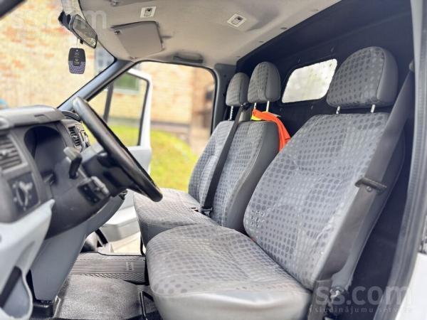 Balts Ford Transit 2012 Alūksne, ar dzinēja tilpumu 2.20 L un nobraukumu 231 tūkst. km par 6400 €, foto 8 vietnē AUTOMOTO.COM.LV