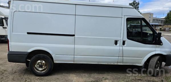 White Ford Transit 2012 in Riga, with an engine capacity of 2.20 L and mileage of 339 thousand km for 3300 €, photo 4 on AUTOMOTO.COM.LV
