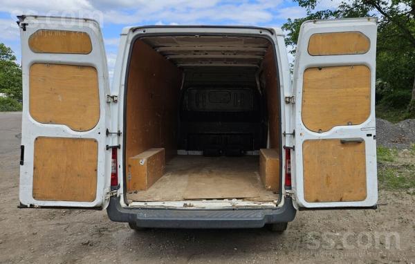 White Ford Transit 2012 in Riga, with an engine capacity of 2.20 L and mileage of 339 thousand km for 3300 €, photo 9 on AUTOMOTO.COM.LV