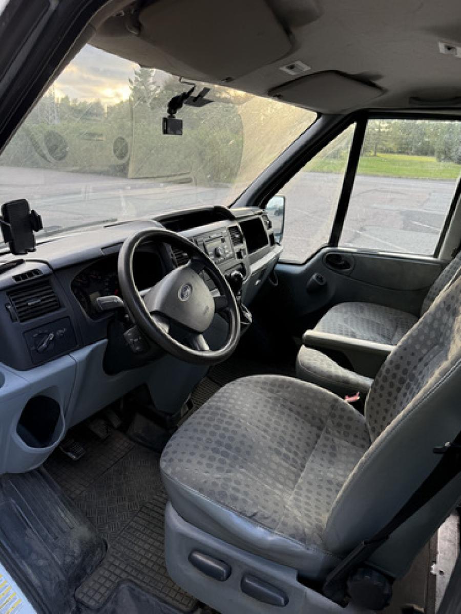 Balts Ford Transit 2012 Tallina, ar dzinēja tilpumu 2.20 L un nobraukumu 257 tūkst. km par 5000 €, foto 7 vietnē AUTOMOTO.COM.LV