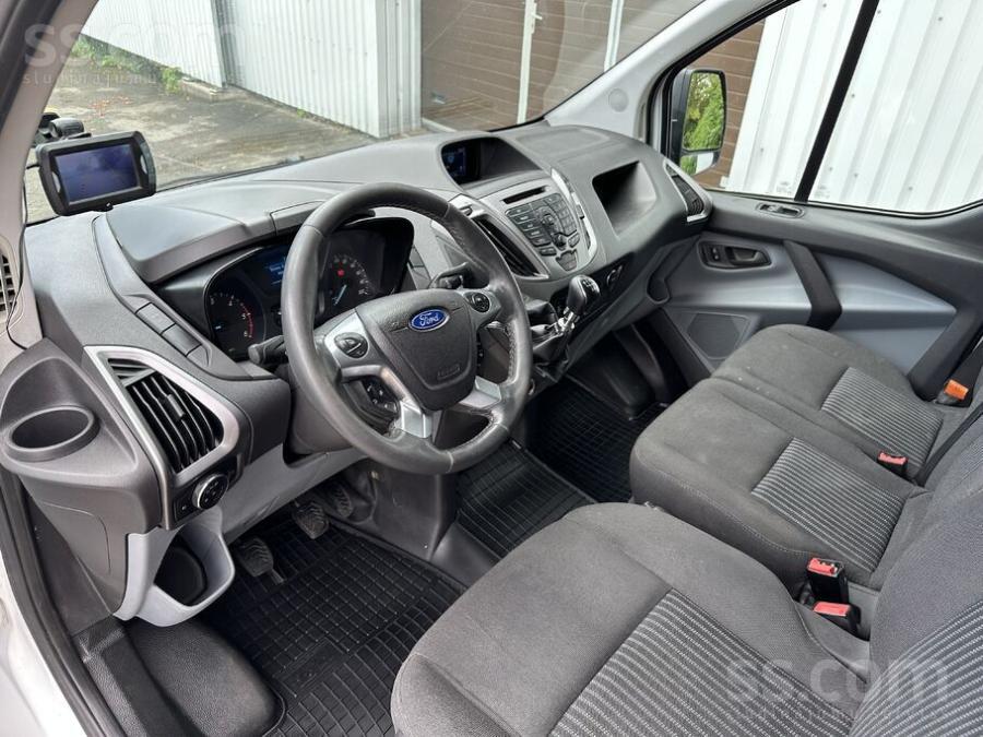 White Ford Transit 2012 in Jelgava, with an engine capacity of 2.20 L and mileage of 221 thousand km for 5650 €, photo 9 on AUTOMOTO.COM.LV