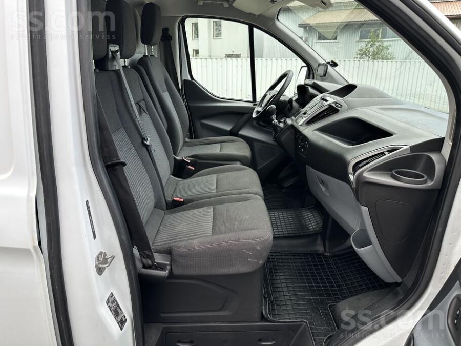 White Ford Transit 2012 in Jelgava, with an engine capacity of 2.20 L and mileage of 221 thousand km for 5650 €, photo 10 on AUTOMOTO.COM.LV