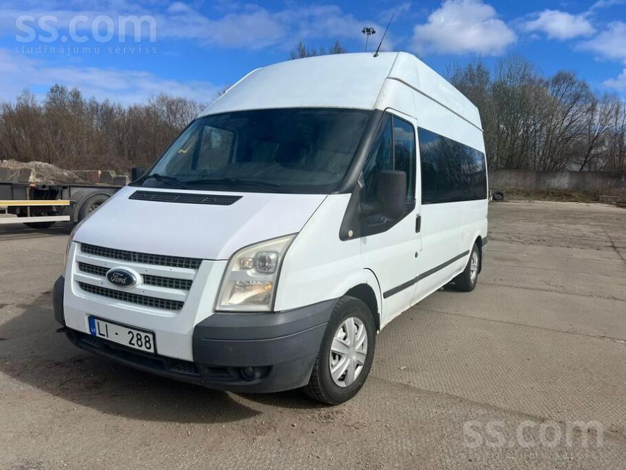 White Ford Transit 2013 in Riga, with an engine capacity of 2.20 L and mileage of 252 thousand km for 4000 €, photo 3 on AUTOMOTO.COM.LV