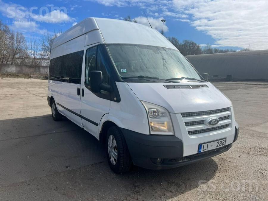 White Ford Transit 2013 in Riga, with an engine capacity of 2.20 L and mileage of 252 thousand km for 4000 €, photo 4 on AUTOMOTO.COM.LV