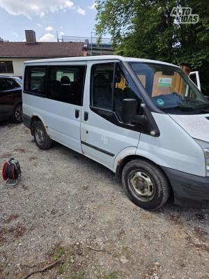 Balts Ford Transit 2013 Kauņa, ar dzinēja tilpumu 2.20 L un nobraukumu 185 tūkst. km par 3800 €, foto 4 vietnē AUTOMOTO.COM.LV