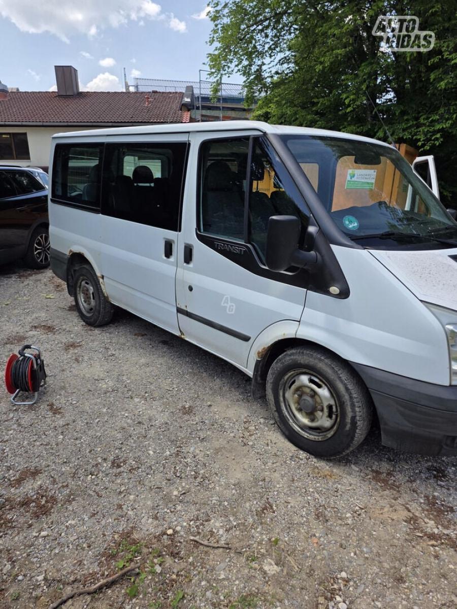 Balts Ford Transit 2013 Kauņa, ar dzinēja tilpumu 2.20 L un nobraukumu 185 tūkst. km par 3800 €, foto 4 vietnē AUTOMOTO.COM.LV