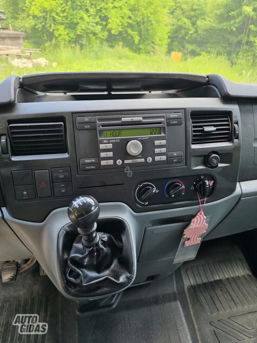 Balts Ford Transit 2013 Kauņa, ar dzinēja tilpumu 2.20 L un nobraukumu 185 tūkst. km par 3800 €, foto 12 vietnē AUTOMOTO.COM.LV
