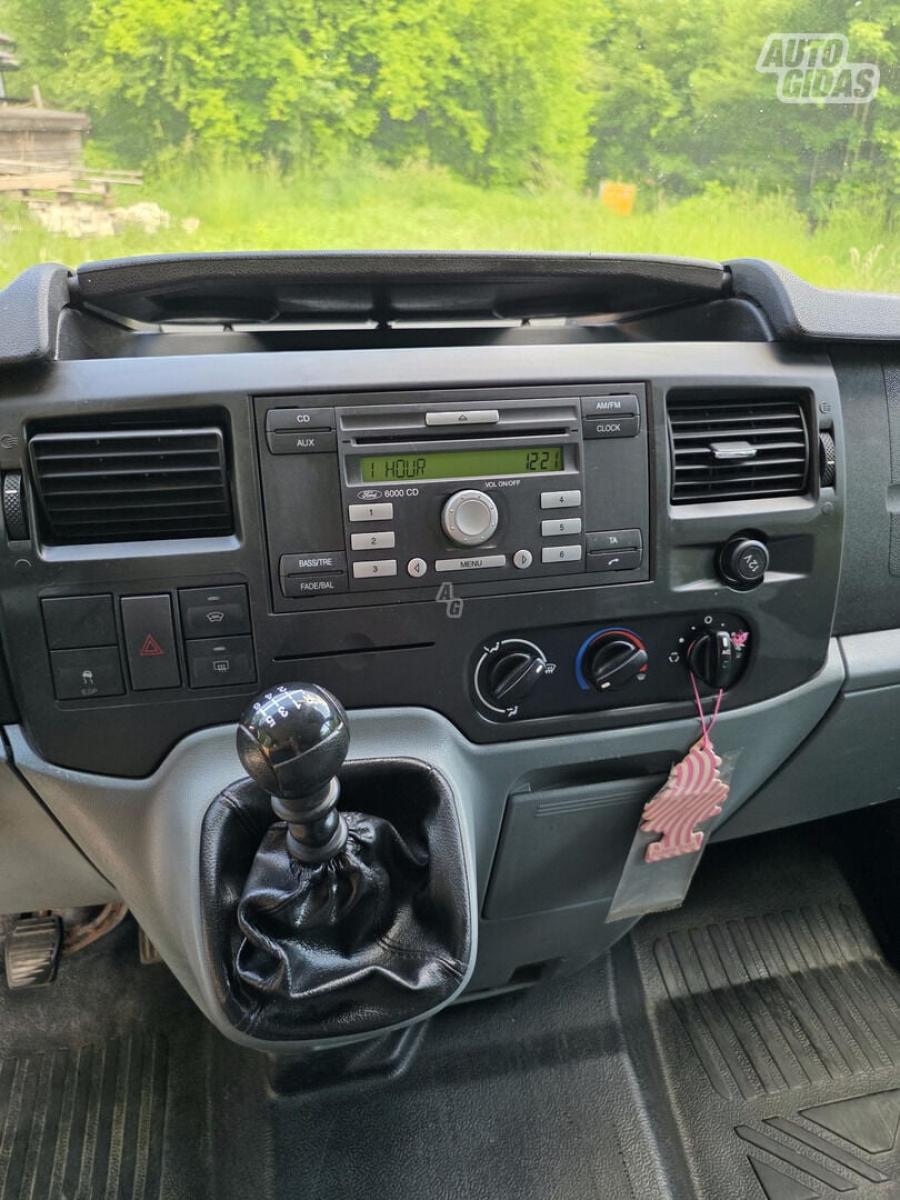 Balts Ford Transit 2013 Kauņa, ar dzinēja tilpumu 2.20 L un nobraukumu 187 tūkst. km par 3400 €, foto 12 vietnē AUTOMOTO.COM.LV