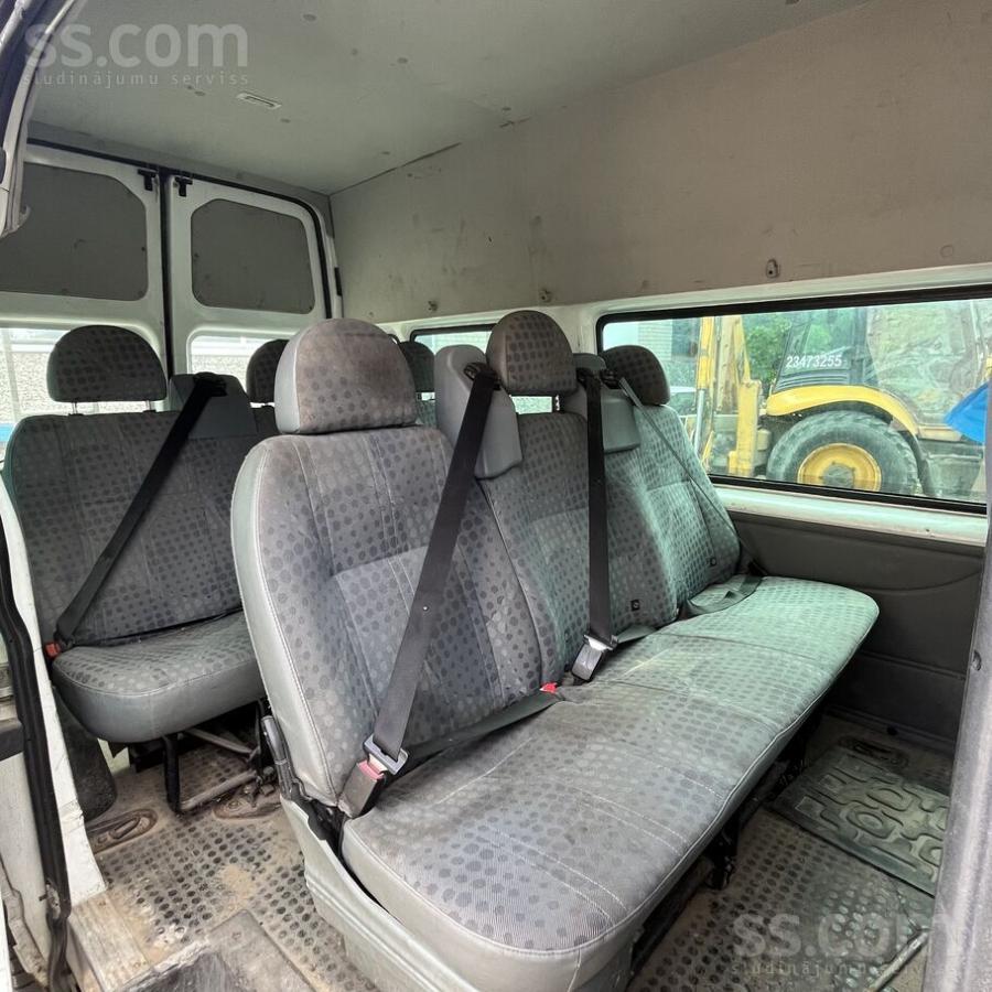 White Ford Transit 2013 in Riga, with an engine capacity of 2.20 L and mileage of 194 thousand km for 1850 €, photo 6 on AUTOMOTO.COM.LV