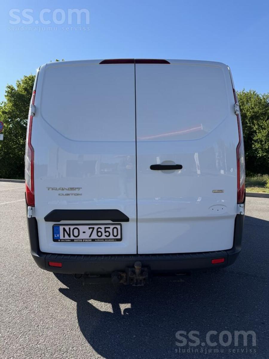 White Ford Transit 2013 in Riga, with an engine capacity of 2.20 L and mileage of 282 thousand km for 7100 €, photo 5 on AUTOMOTO.COM.LV