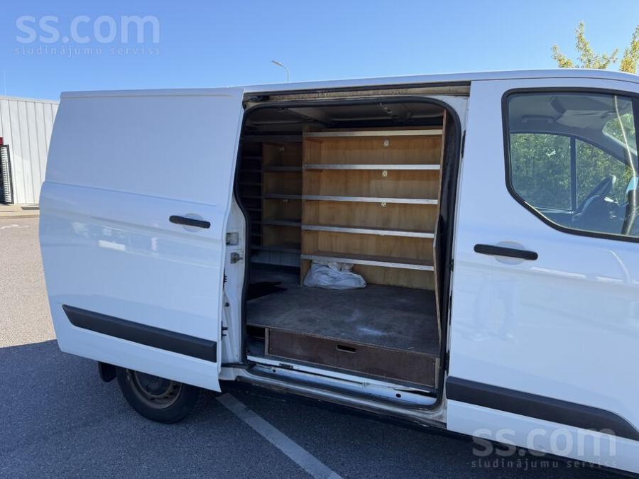 White Ford Transit 2013 in Riga, with an engine capacity of 2.20 L and mileage of 282 thousand km for 7100 €, photo 12 on AUTOMOTO.COM.LV