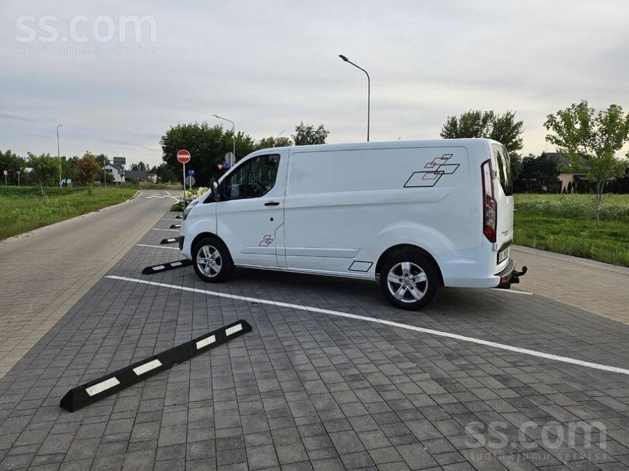 White Ford Transit 2013 in Riga, with an engine capacity of 2.20 L and mileage of 190 thousand km for 6000 €, photo 3 on AUTOMOTO.COM.LV