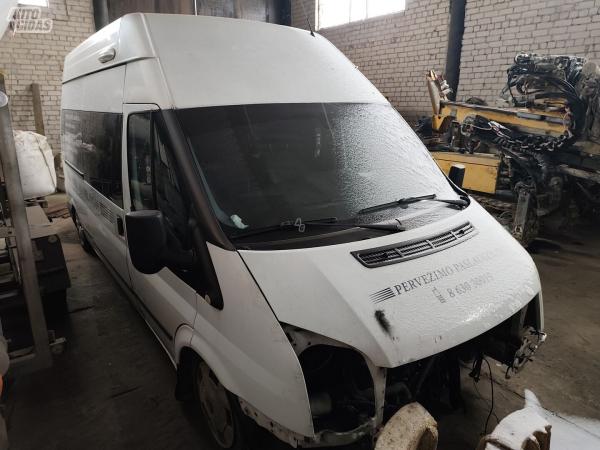 Balts Ford Transit 2014 Viļņa, ar dzinēja tilpumu 2.20 L un nobraukumu 200 tūkst. km par 4500 €, foto 1 vietnē AUTOMOTO.COM.LV