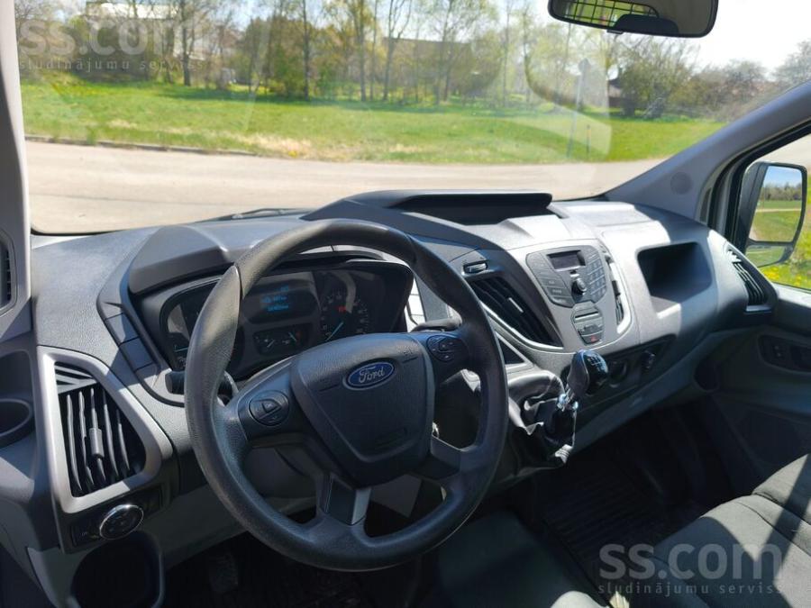 White Ford Transit 2014 in Liepaja, with an engine capacity of 2.20 L and mileage of 185 thousand km for 7600 €, photo 9 on AUTOMOTO.COM.LV