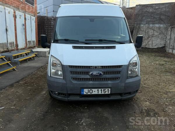Balts Ford Transit 2014 Rīga, ar dzinēja tilpumu 2.20 L un nobraukumu 440 tūkst. km par 4000 €, foto 2 vietnē AUTOMOTO.COM.LV
