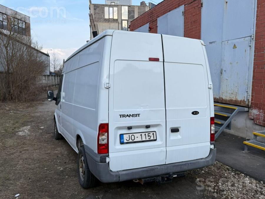 Balts Ford Transit 2014 Rīga, ar dzinēja tilpumu 2.20 L un nobraukumu 440 tūkst. km par 4000 €, foto 7 vietnē AUTOMOTO.COM.LV
