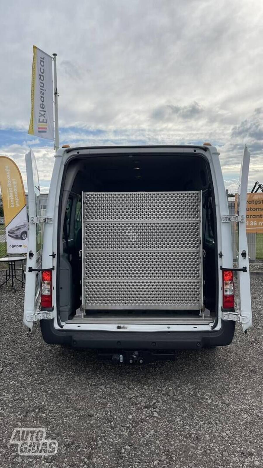 Balts Ford Transit 2014 Marijampole, ar dzinēja tilpumu 2.20 L un nobraukumu 258 tūkst. km par 6850 €, foto 33 vietnē AUTOMOTO.COM.LV
