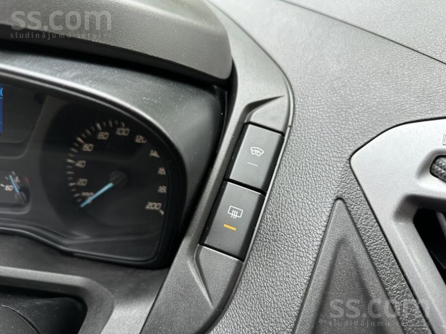Balts Ford Transit 2014 Jelgava, ar dzinēja tilpumu 2.20 L un nobraukumu 177 tūkst. km par 6950 €, foto 18 vietnē AUTOMOTO.COM.LV