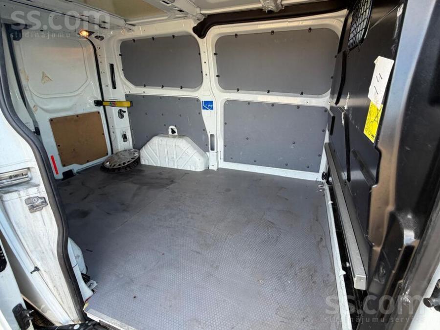 Balts Ford Transit 2014 Jēkabpils, ar dzinēja tilpumu 2.20 L un nobraukumu 245 tūkst. km par 5750 €, foto 8 vietnē AUTOMOTO.COM.LV
