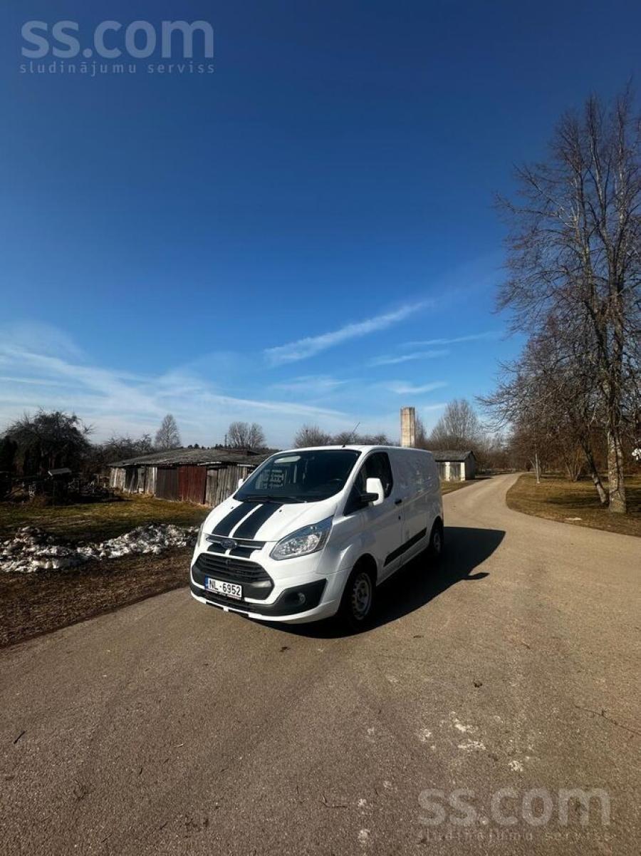 White Ford Transit 2014 in Liepaja, with an engine capacity of 2.20 L and mileage of 238 thousand km for 6000 €, photo 1 on AUTOMOTO.COM.LV