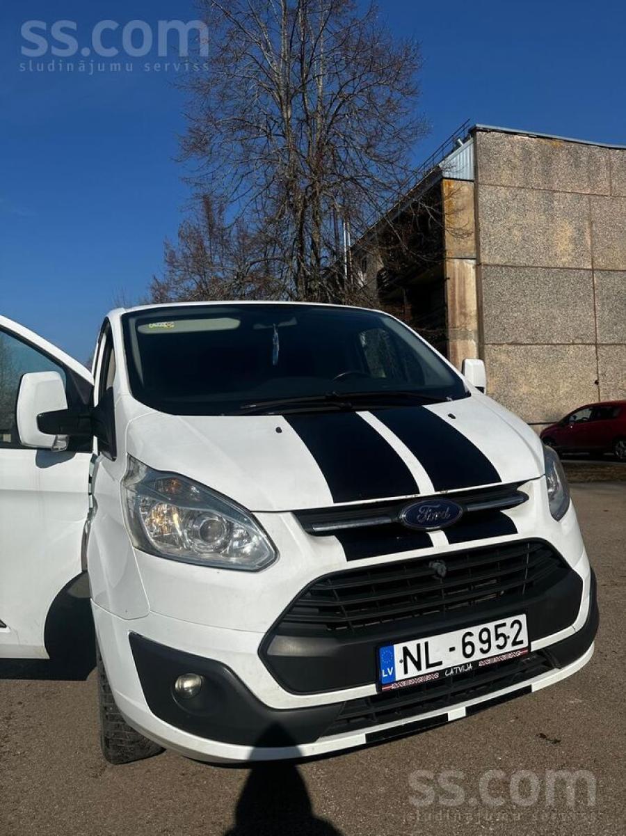 White Ford Transit 2014 in Liepaja, with an engine capacity of 2.20 L and mileage of 238 thousand km for 6000 €, photo 7 on AUTOMOTO.COM.LV