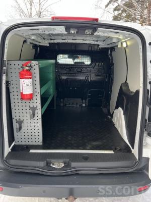 White Ford Transit 2014 in Riga, with an engine capacity of 1.60 L and mileage of 212 thousand km for 6080 €, photo 10 on AUTOMOTO.COM.LV