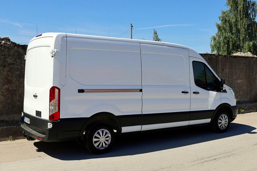 White Ford Transit 2014 in Tallinn, with an engine capacity of 2.20 L and mileage of 336 thousand km for 4699 €, photo 12 on AUTOMOTO.COM.LV