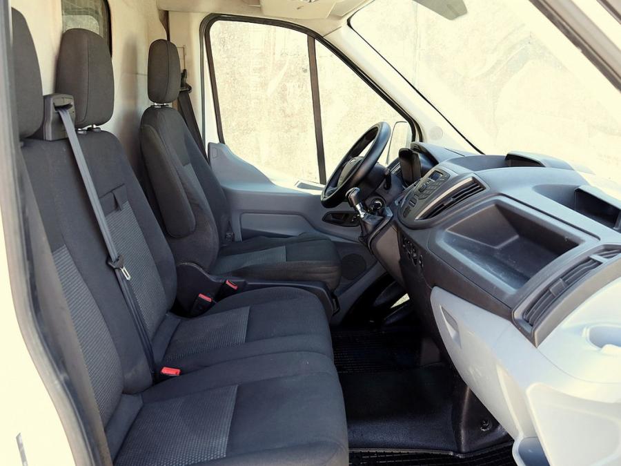 White Ford Transit 2014 in Tallinn, with an engine capacity of 2.20 L and mileage of 336 thousand km for 4699 €, photo 15 on AUTOMOTO.COM.LV