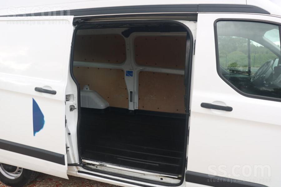 White Ford Transit 2014 in Kuldiga, with an engine capacity of 2.20 L and mileage of 184 thousand km for 7500 €, photo 7 on AUTOMOTO.COM.LV