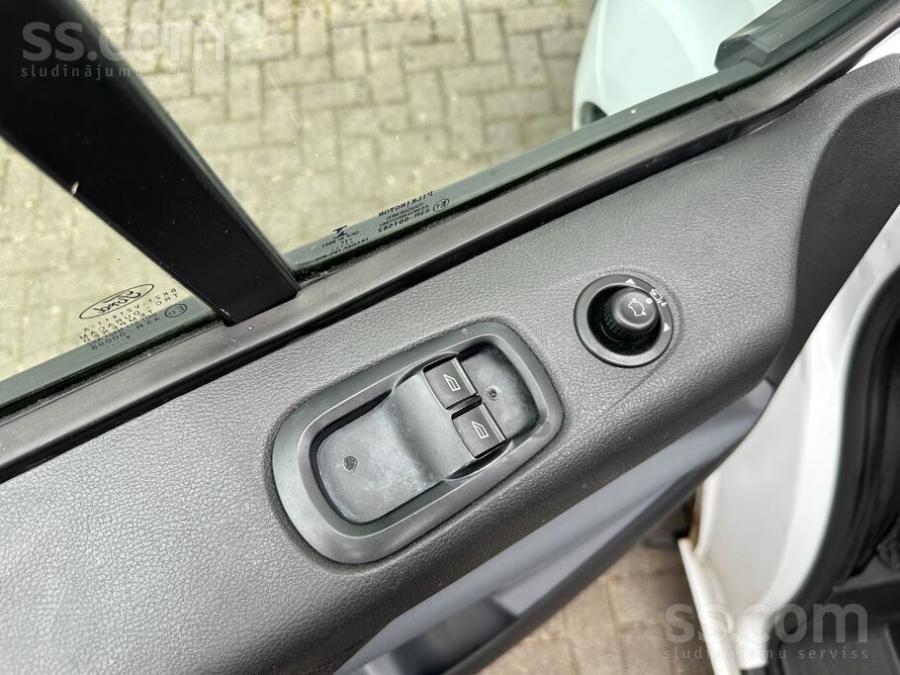 Balts Ford Transit 2014 Jelgava, ar dzinēja tilpumu 2.20 L un nobraukumu 0 tūkst. km par 5450 €, foto 19 vietnē AUTOMOTO.COM.LV