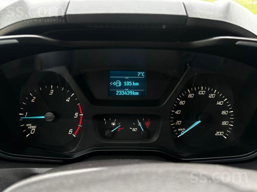 White Ford Transit 2015 in Jelgava, with an engine capacity of 2.20 L and mileage of 0 thousand km for 8990 €, photo 17 on AUTOMOTO.COM.LV