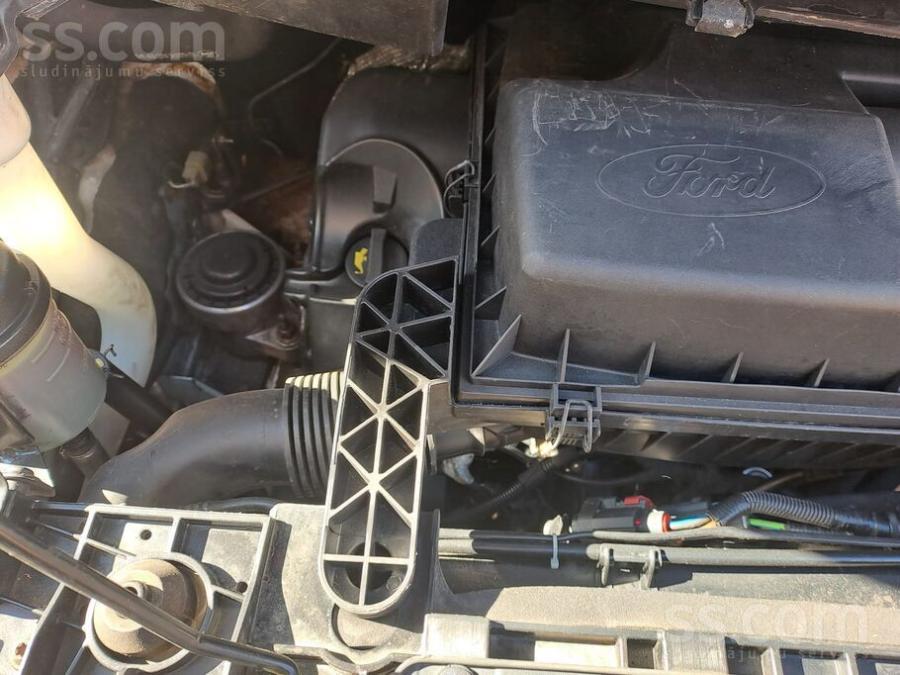 Balts Ford Transit 2015 Jēkabpils, ar dzinēja tilpumu 2.20 L un nobraukumu 234 tūkst. km par 11500 €, foto 11 vietnē AUTOMOTO.COM.LV