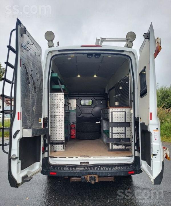 Balts Ford Transit 2015 Rīga, ar dzinēja tilpumu 2.20 L un nobraukumu 282 tūkst. km par 13900 €, foto 4 vietnē AUTOMOTO.COM.LV