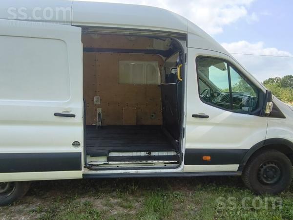White Ford Transit 2015 in Tukums, with an engine capacity of 2.20 L and mileage of 228 thousand km for 9000 €, photo 7 on AUTOMOTO.COM.LV