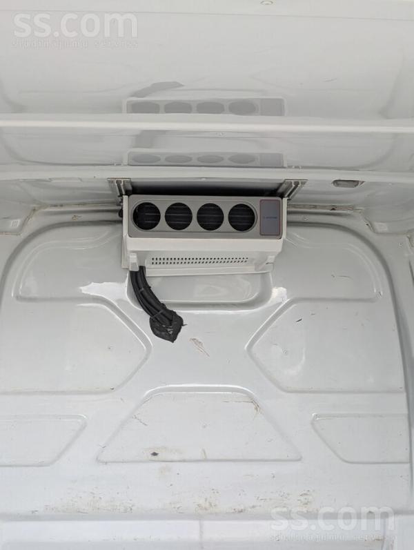 White Ford Transit 2015 in Liepaja, with an engine capacity of 2.00 L and mileage of 178 thousand km for 5000 €, photo 8 on AUTOMOTO.COM.LV
