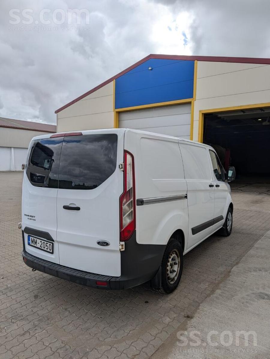 Balts Ford Transit 2015 Liepāja, ar dzinēja tilpumu 2.00 L un nobraukumu 178 tūkst. km par 5000 €, foto 4 vietnē AUTOMOTO.COM.LV