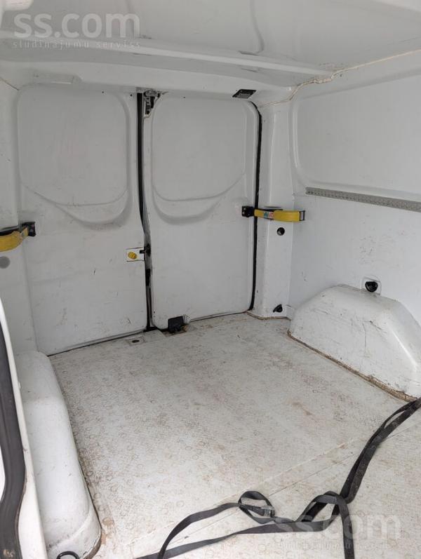 Balts Ford Transit 2015 Liepāja, ar dzinēja tilpumu 2.00 L un nobraukumu 178 tūkst. km par 5000 €, foto 7 vietnē AUTOMOTO.COM.LV