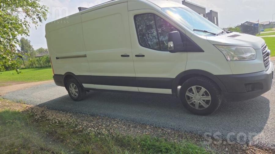 White Ford Transit 2015 in Riga, with an engine capacity of 2.20 L and mileage of 367 thousand km for 7200 €, photo 5 on AUTOMOTO.COM.LV