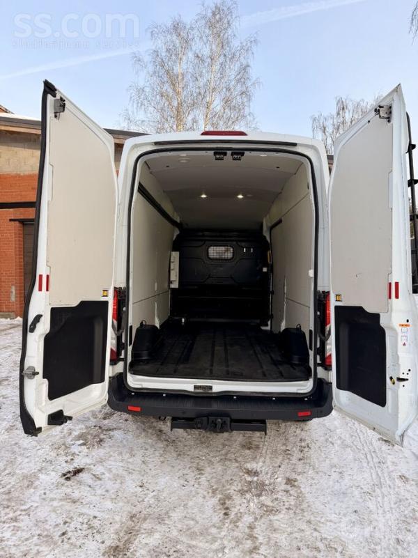Balts Ford Transit 2016 Valmiera, ar dzinēja tilpumu 2.20 L un nobraukumu 196 tūkst. km par 17600 €, foto 8 vietnē AUTOMOTO.COM.LV
