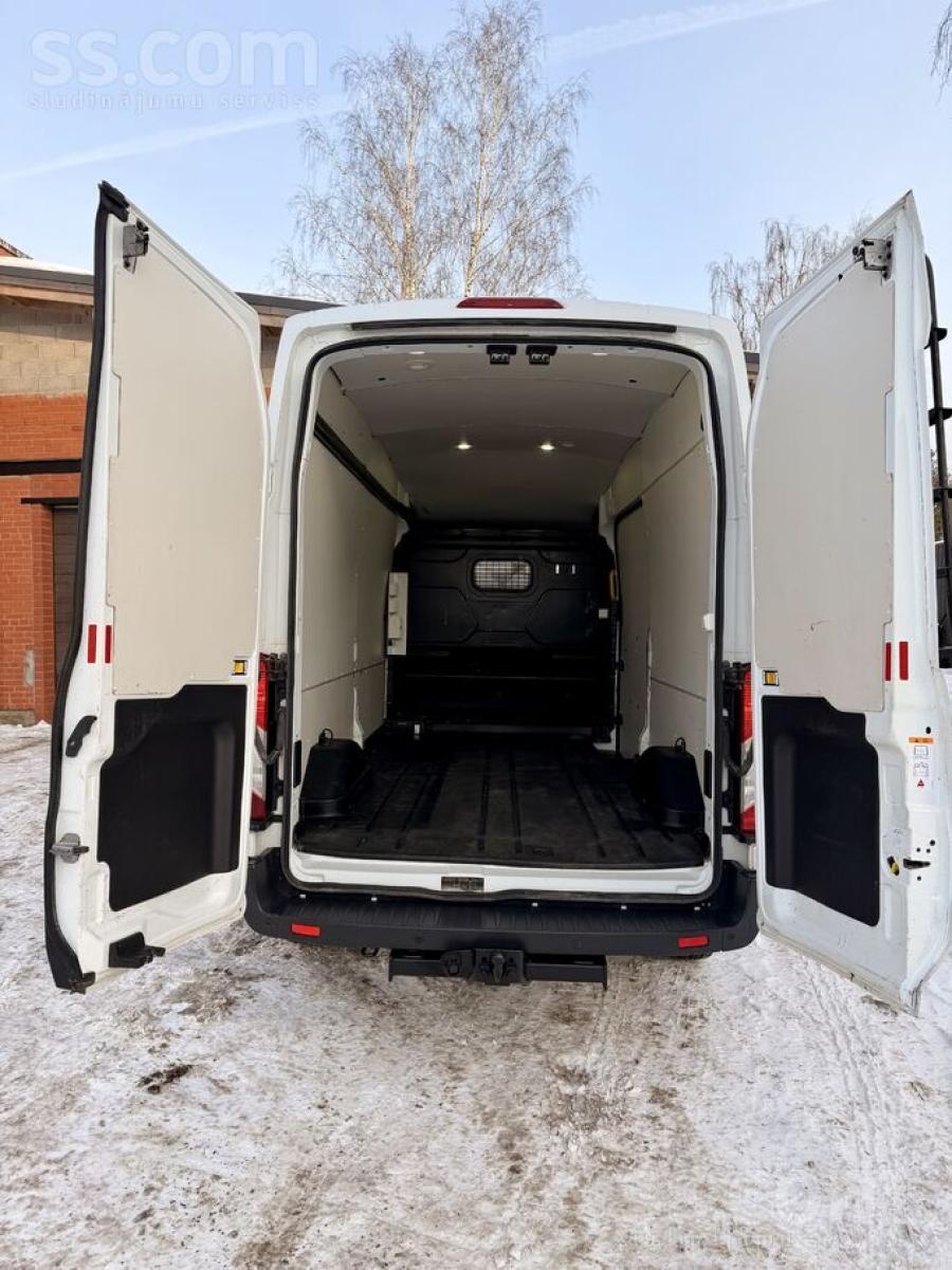 Balts Ford Transit 2016 Valmiera, ar dzinēja tilpumu 2.20 L un nobraukumu 196 tūkst. km par 17600 €, foto 8 vietnē AUTOMOTO.COM.LV