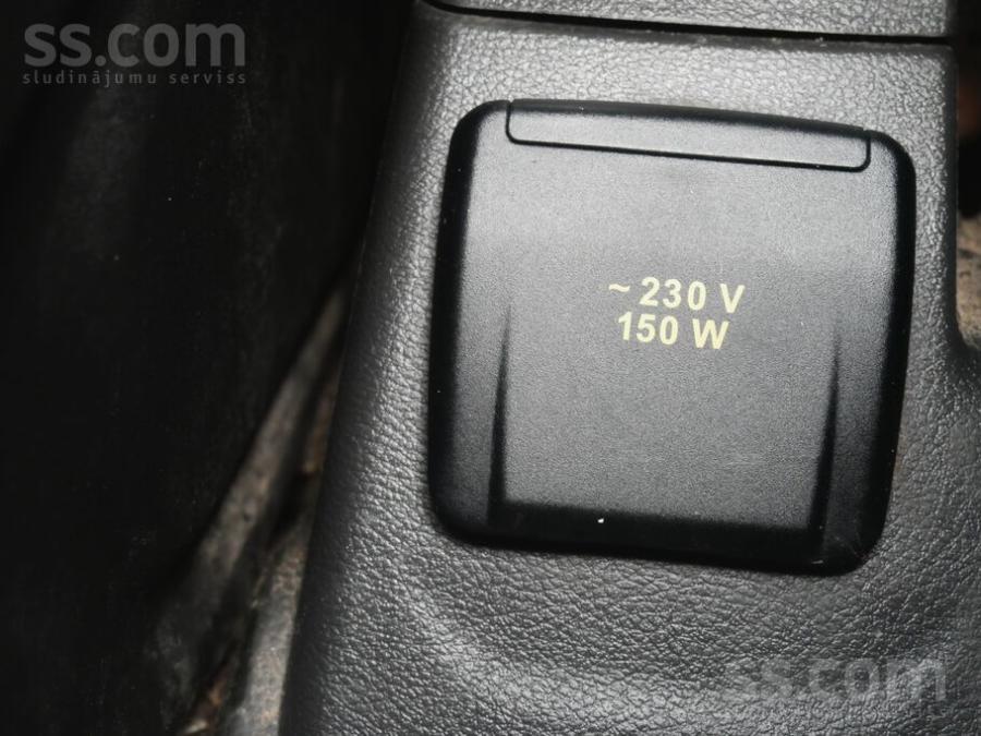 White Ford Transit 2016 in Riga, with an engine capacity of 2.20 L and mileage of 305 thousand km for 8950 €, photo 27 on AUTOMOTO.COM.LV