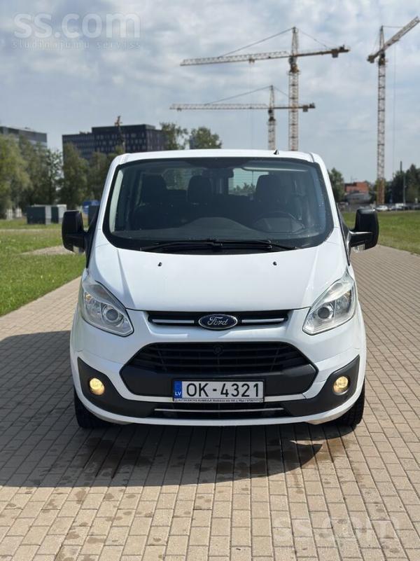 Balts Ford Transit 2016 Rīga, ar dzinēja tilpumu 2.00 L un nobraukumu 276 tūkst. km par 14300 €, foto 1 vietnē AUTOMOTO.COM.LV